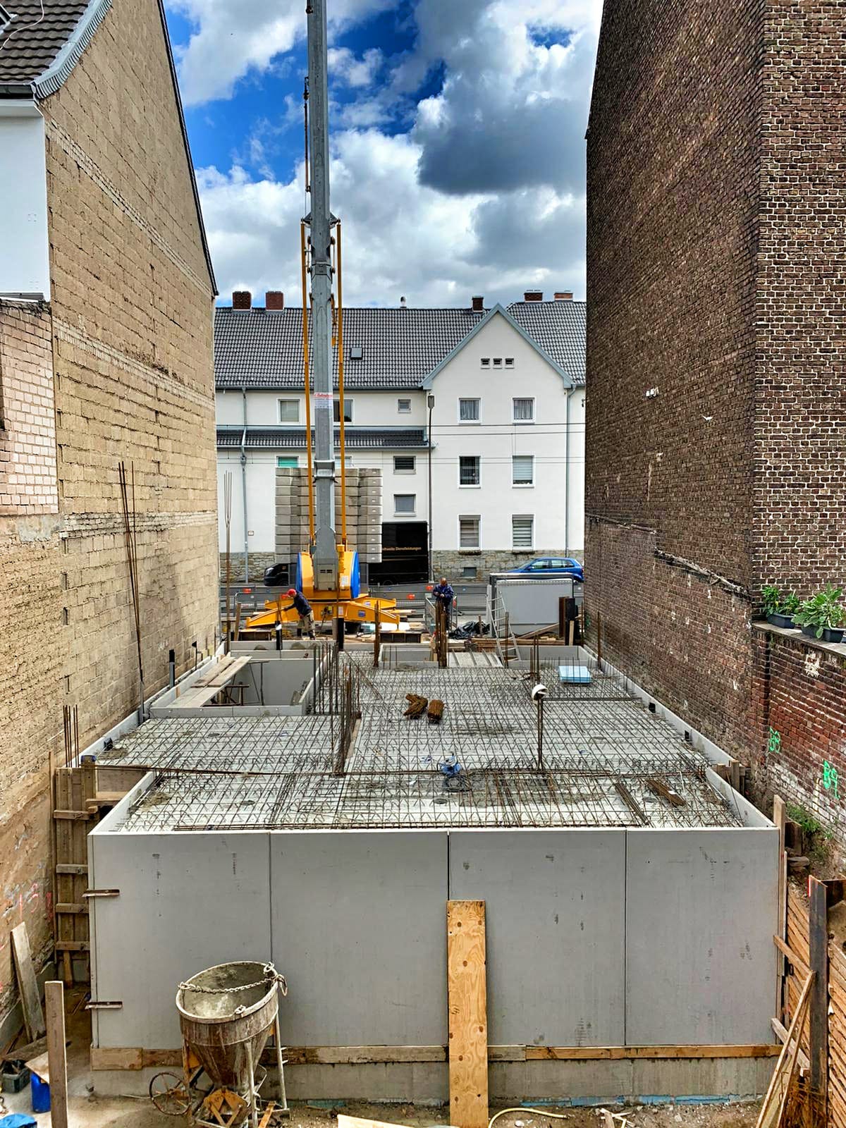 Tiefbau, Berliner Verbau, Bohrpfähle, Kanalbau, Kanalhausanschluss und ...
