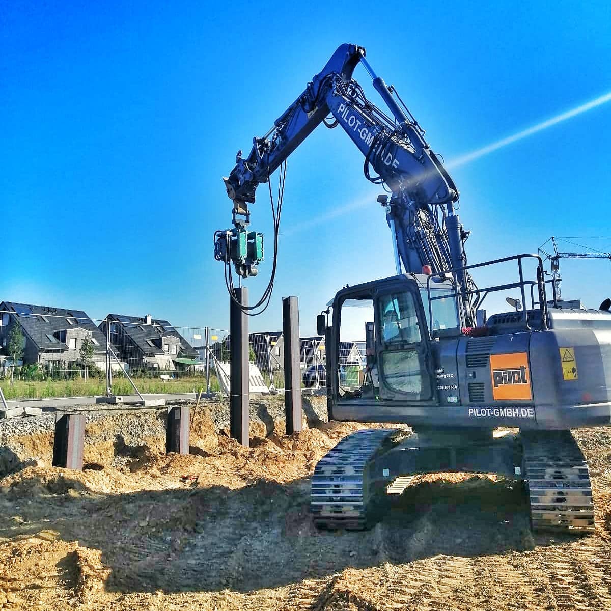 Tiefbau, Berliner Verbau, Bohrpfähle, Kanalbau, Kanalhausanschluss und ...